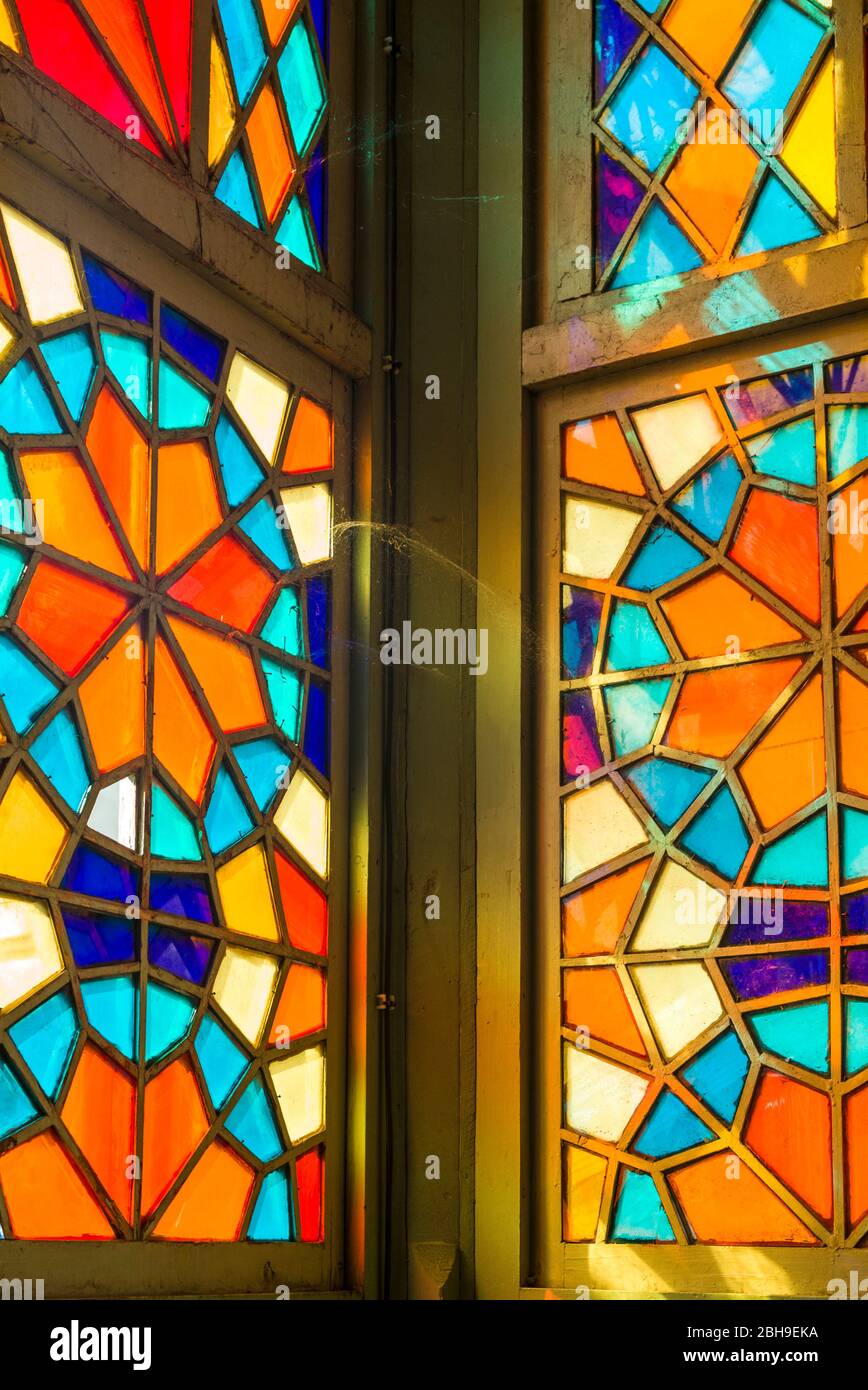 Traditional georgian building with stained glass staircase hi-res stock ...