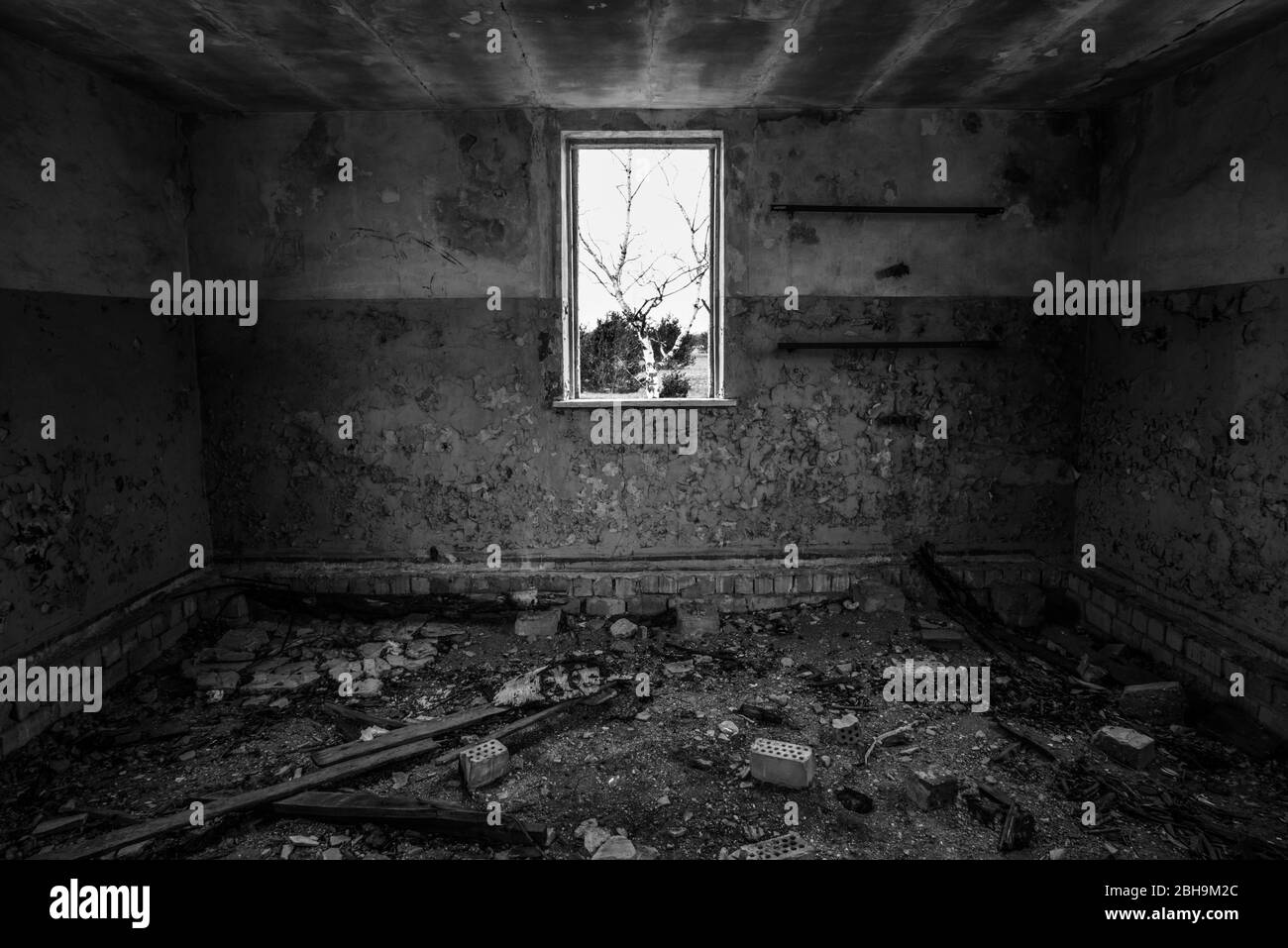 Old building white walls Black and White Stock Photos & Images - Alamy