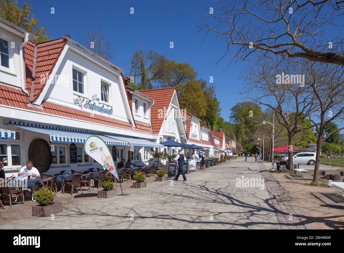 Beach promenade with restaurants, Sassnitz, Rügen, Mecklenburg ...