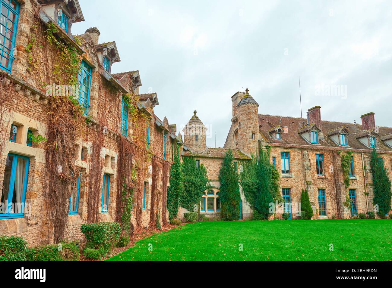 Chevreuse valley hi-res stock photography and images - Alamy