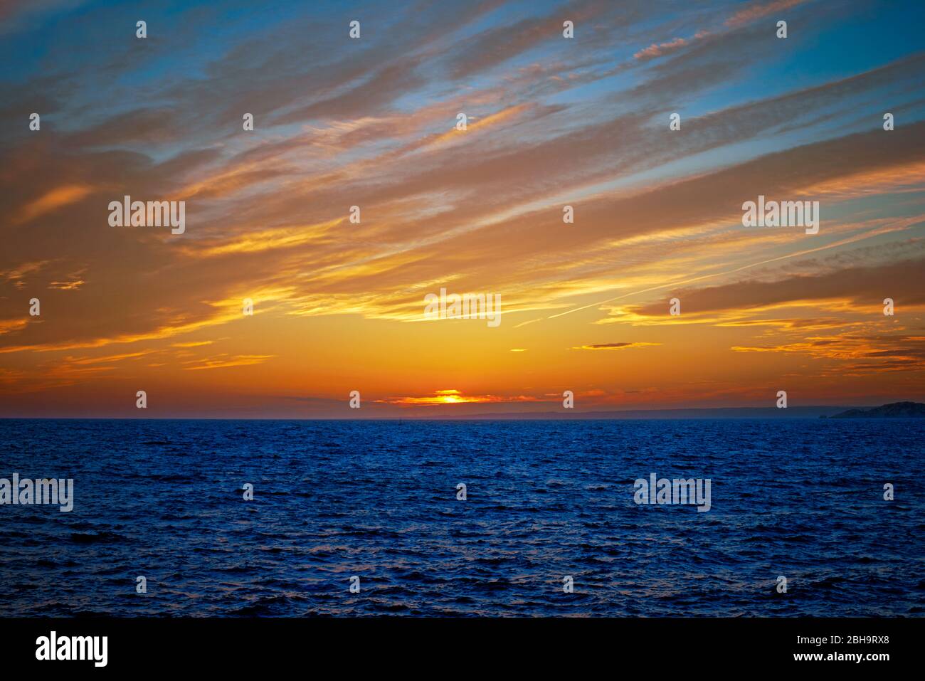 Sunset with water hi-res stock photography and images - Alamy