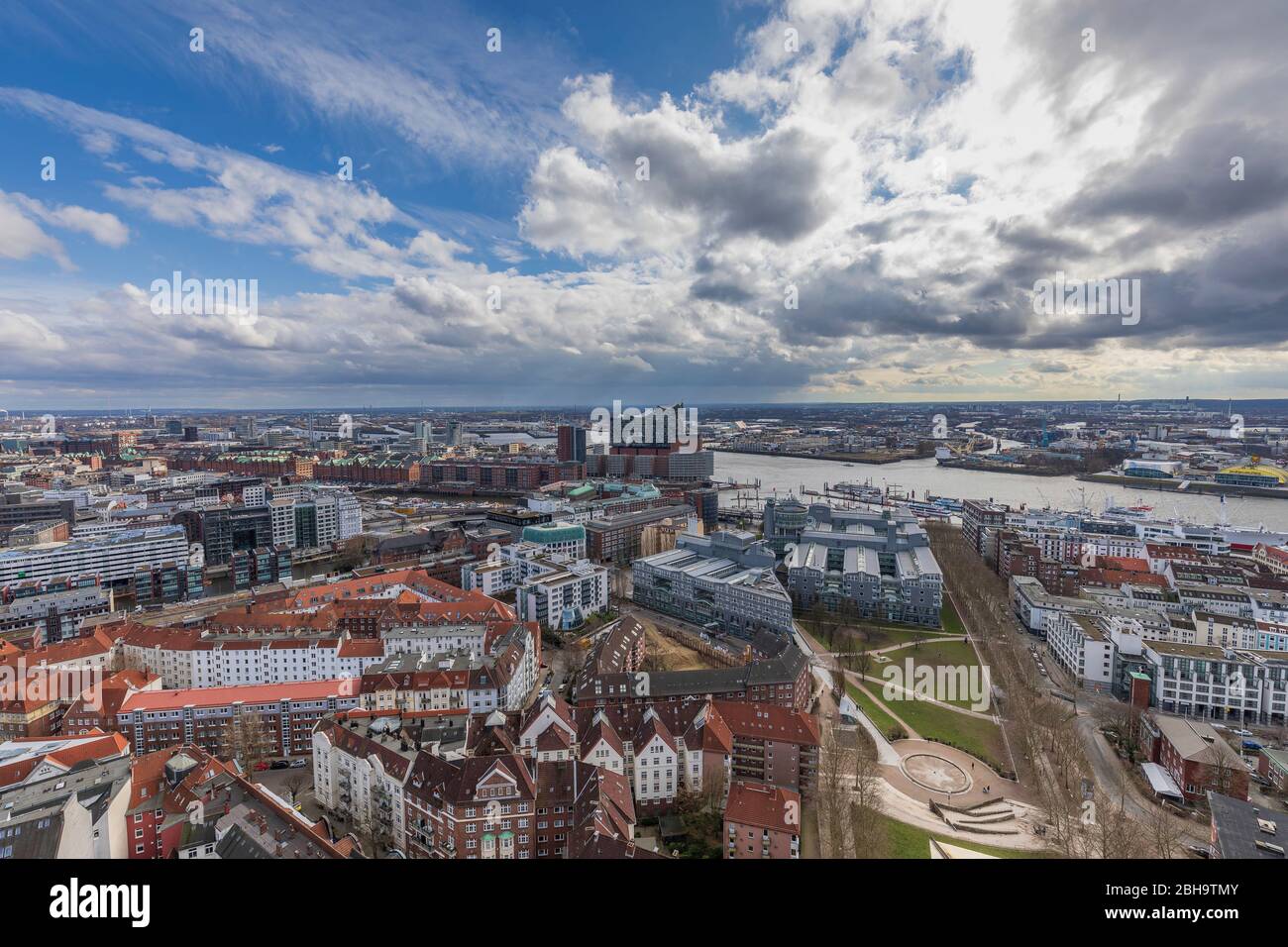 The Hanse city of Hamburg recorded by the Hamburg Michel Stock Photo ...