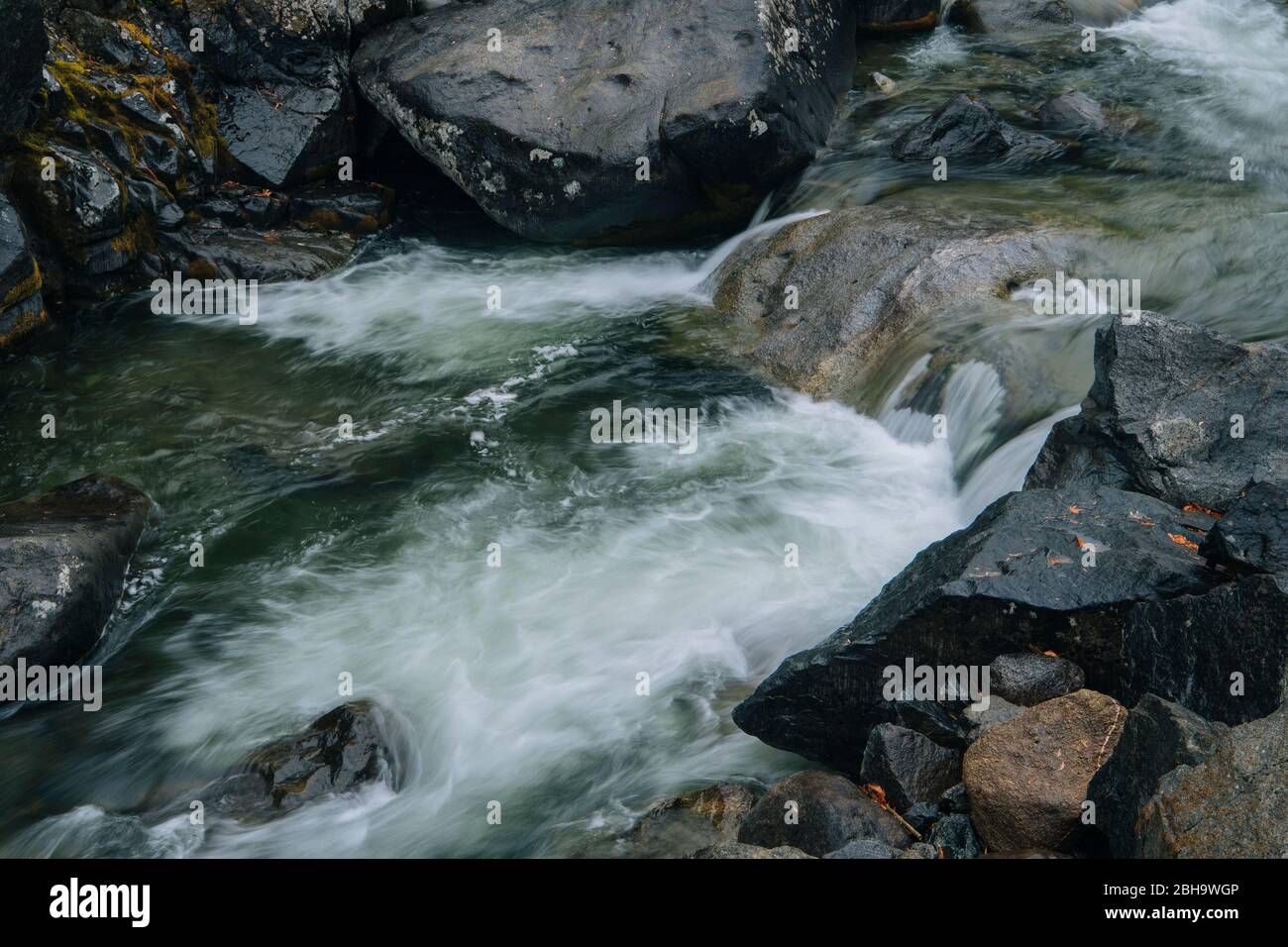 Close up view river flowing hi-res stock photography and images - Alamy