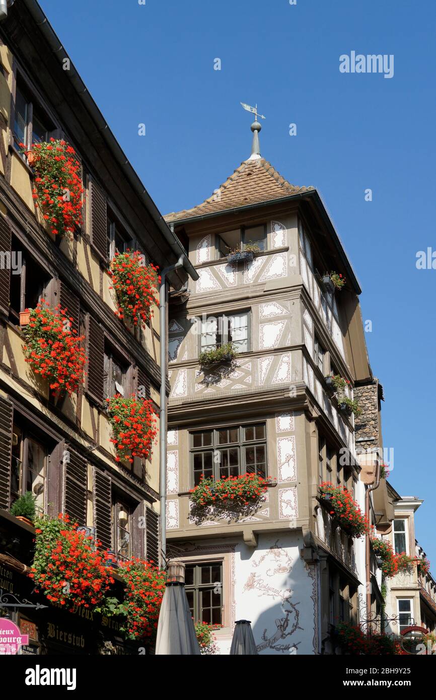Strasbourg france windows house hi-res stock photography and images - Alamy