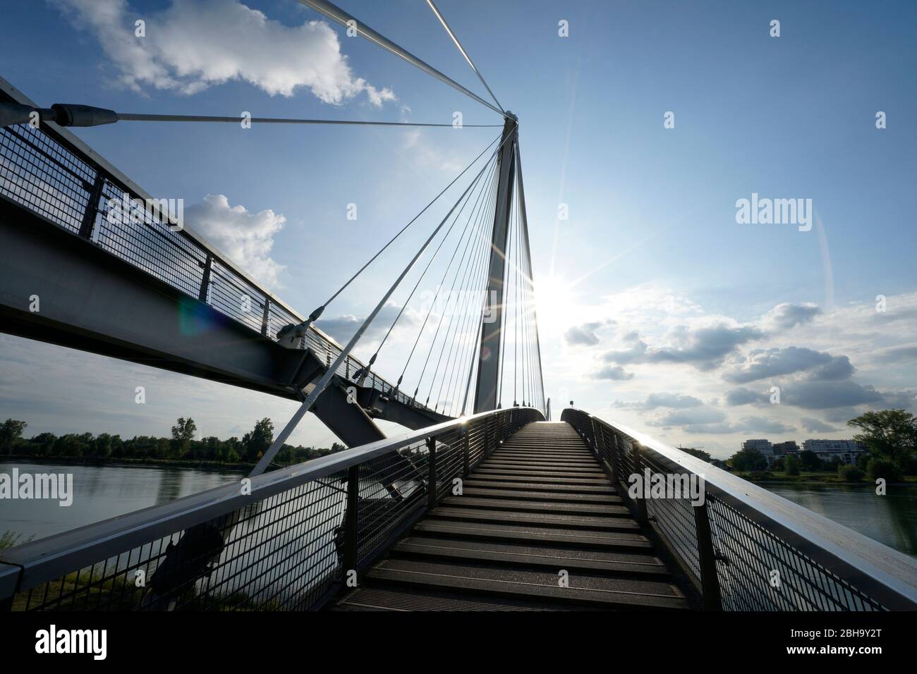 Compound pier hi-res stock photography and images - Alamy