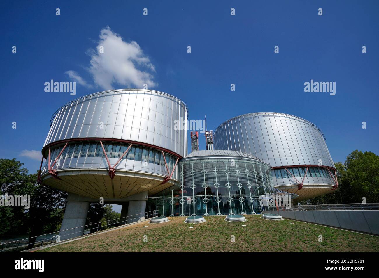 International human rights court hi-res stock photography and images ...