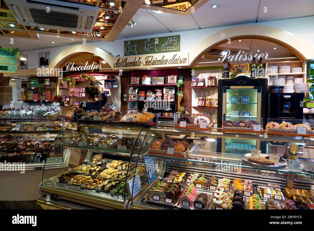 Tuck shop hi-res stock photography and images - Alamy