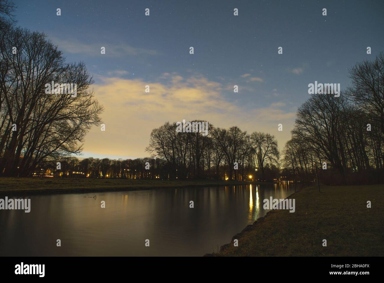 English countryside night sky hi-res stock photography and images - Alamy