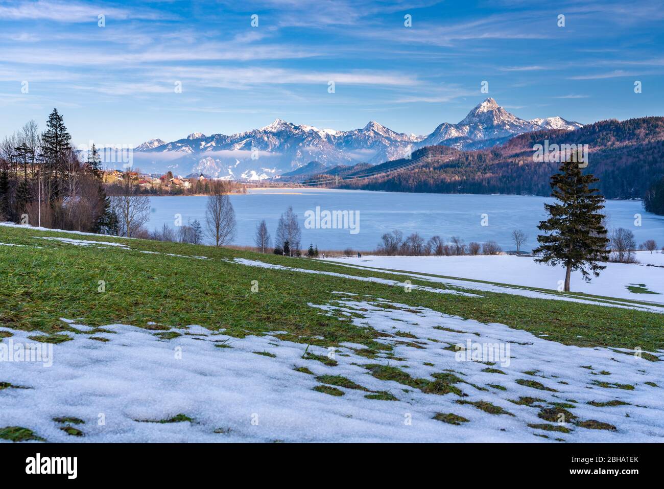 Winter am Weissensee, Füssen, Allgäu Alps, Germany Stock Photo - Alamy