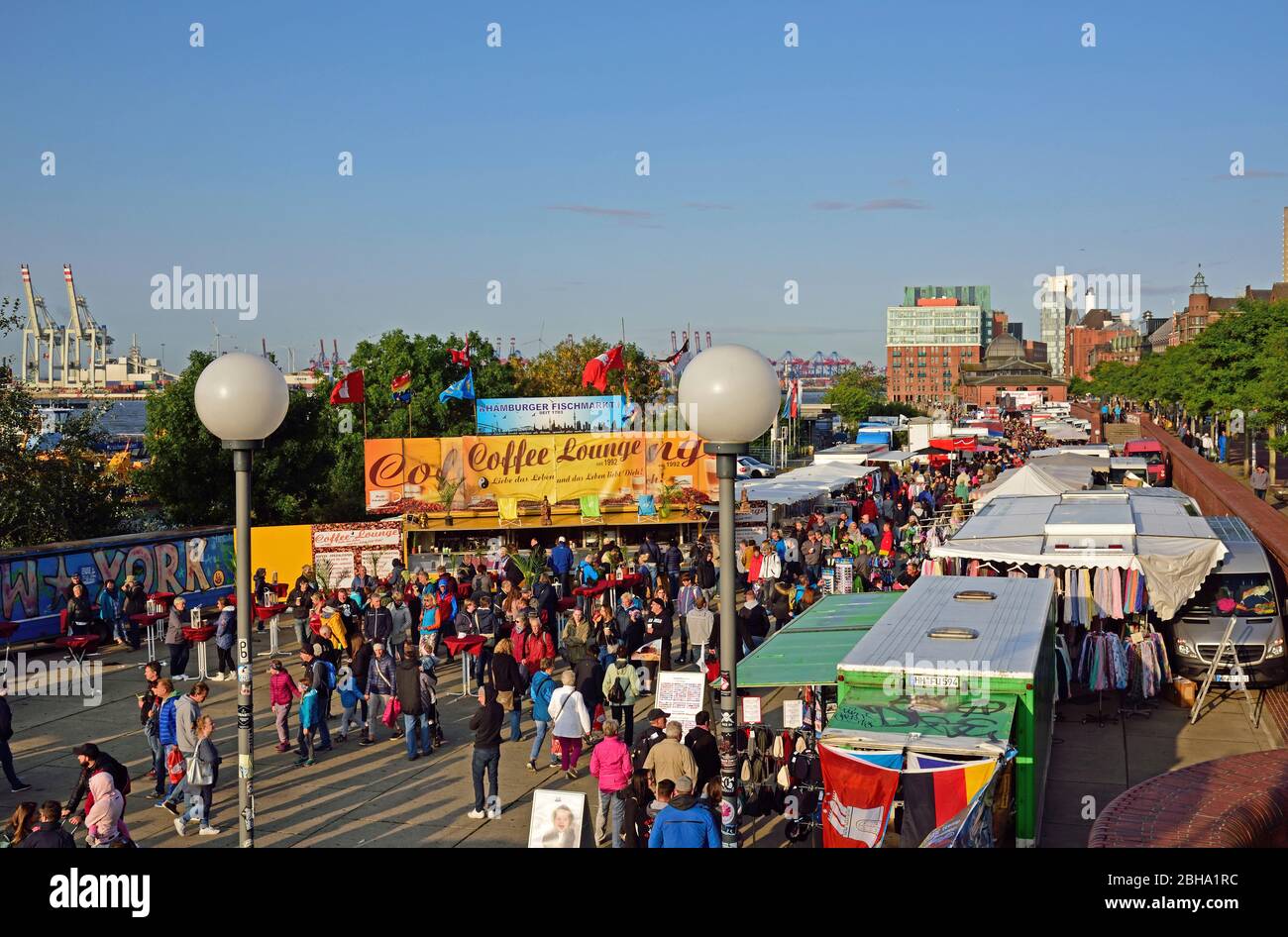 Sundays hi-res stock photography and images - Alamy