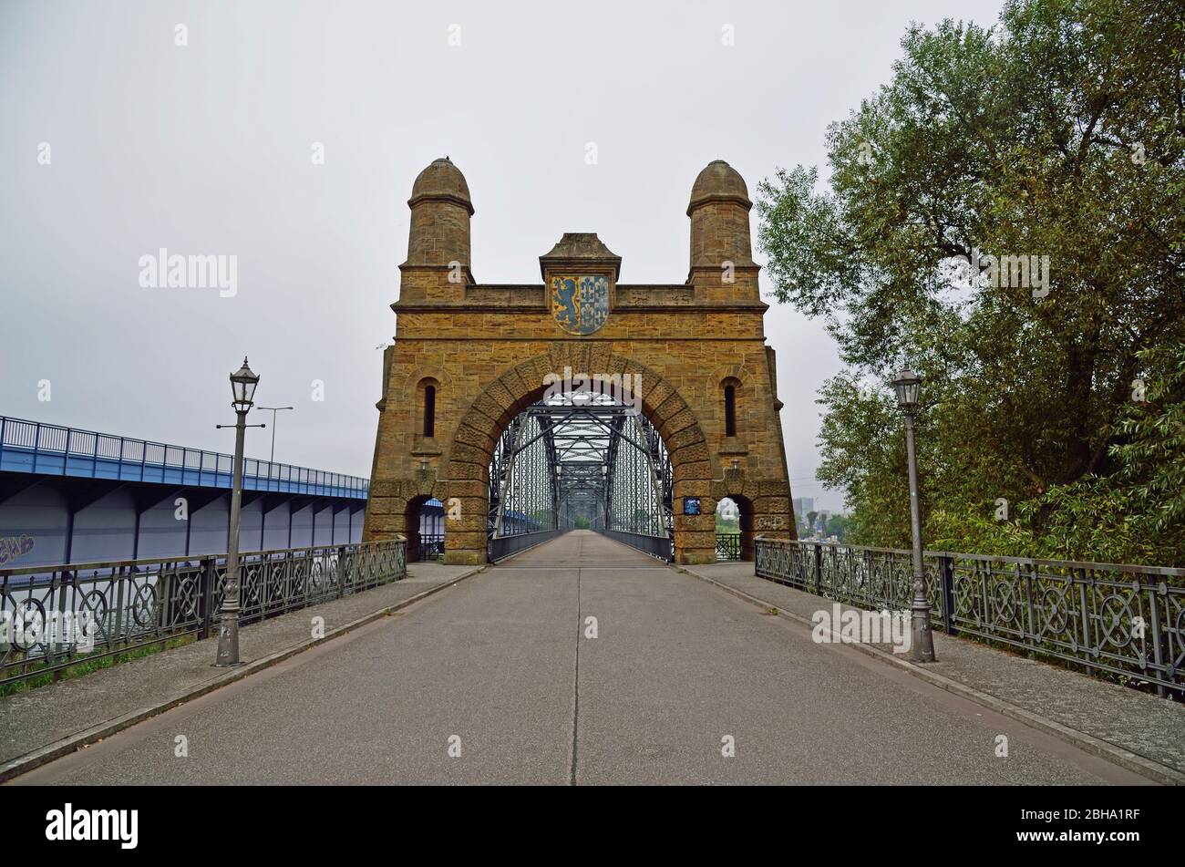 Old north bridge hi-res stock photography and images - Alamy