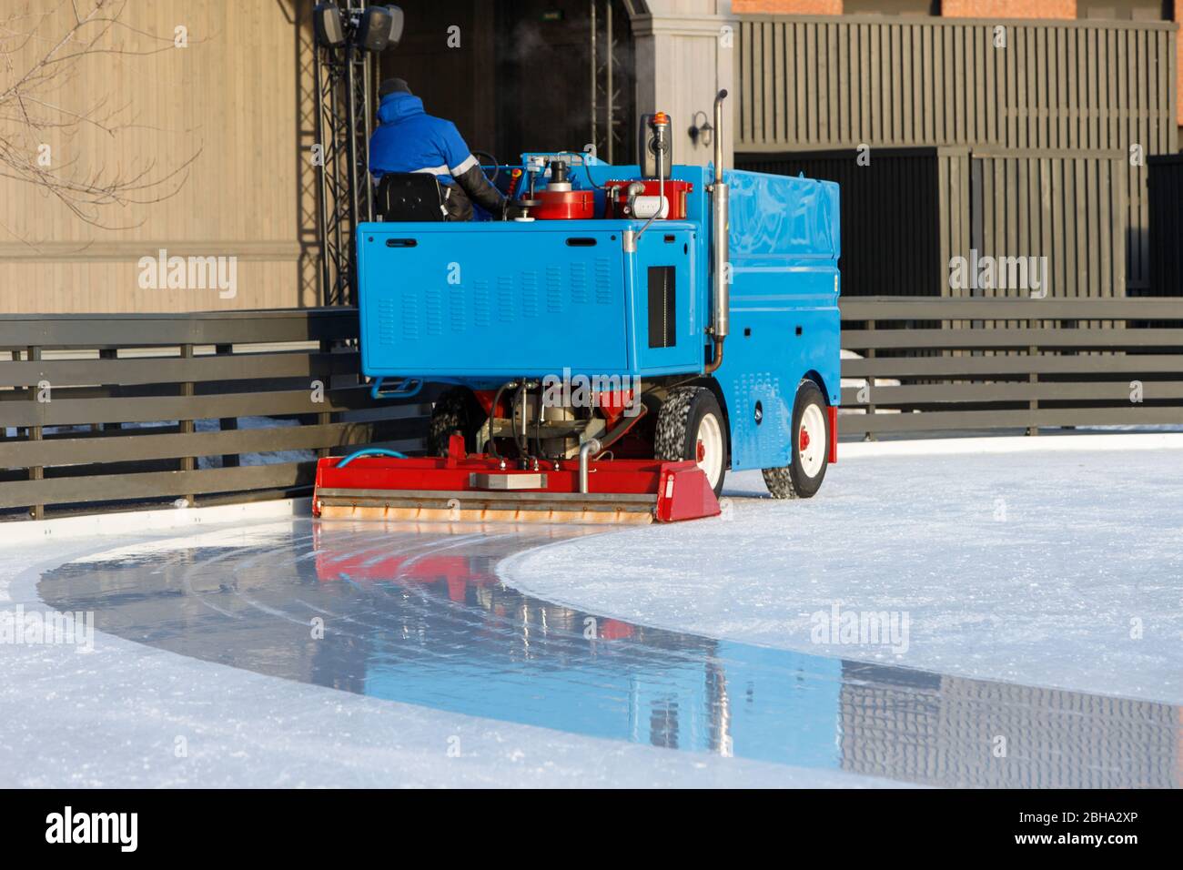 Ice resurfacing machine hi-res stock photography and images - Alamy
