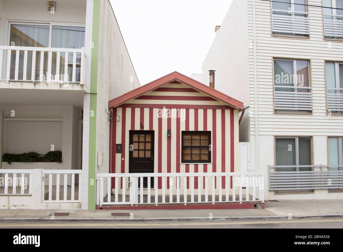 Striped houses hi-res stock photography and images - Alamy