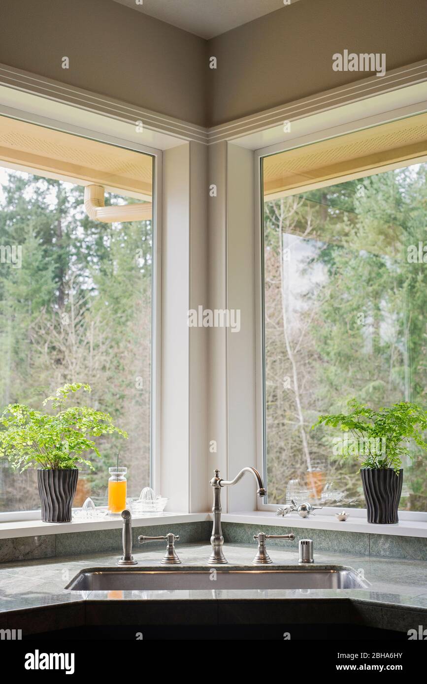 A kitchen sink Stock Photo - Alamy