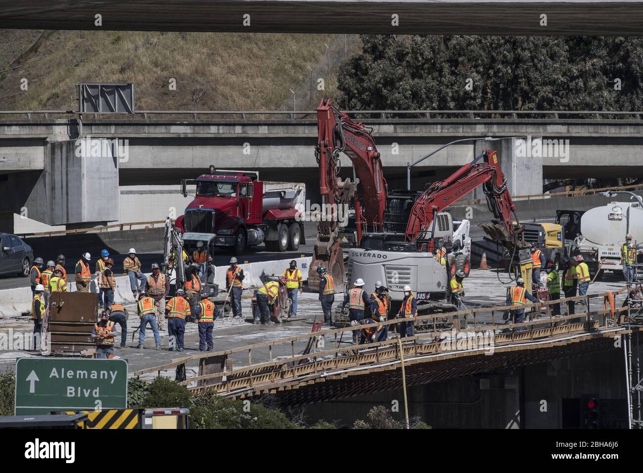San Francisco, United States. 24th Apr, 2020. Caltrans (California ...