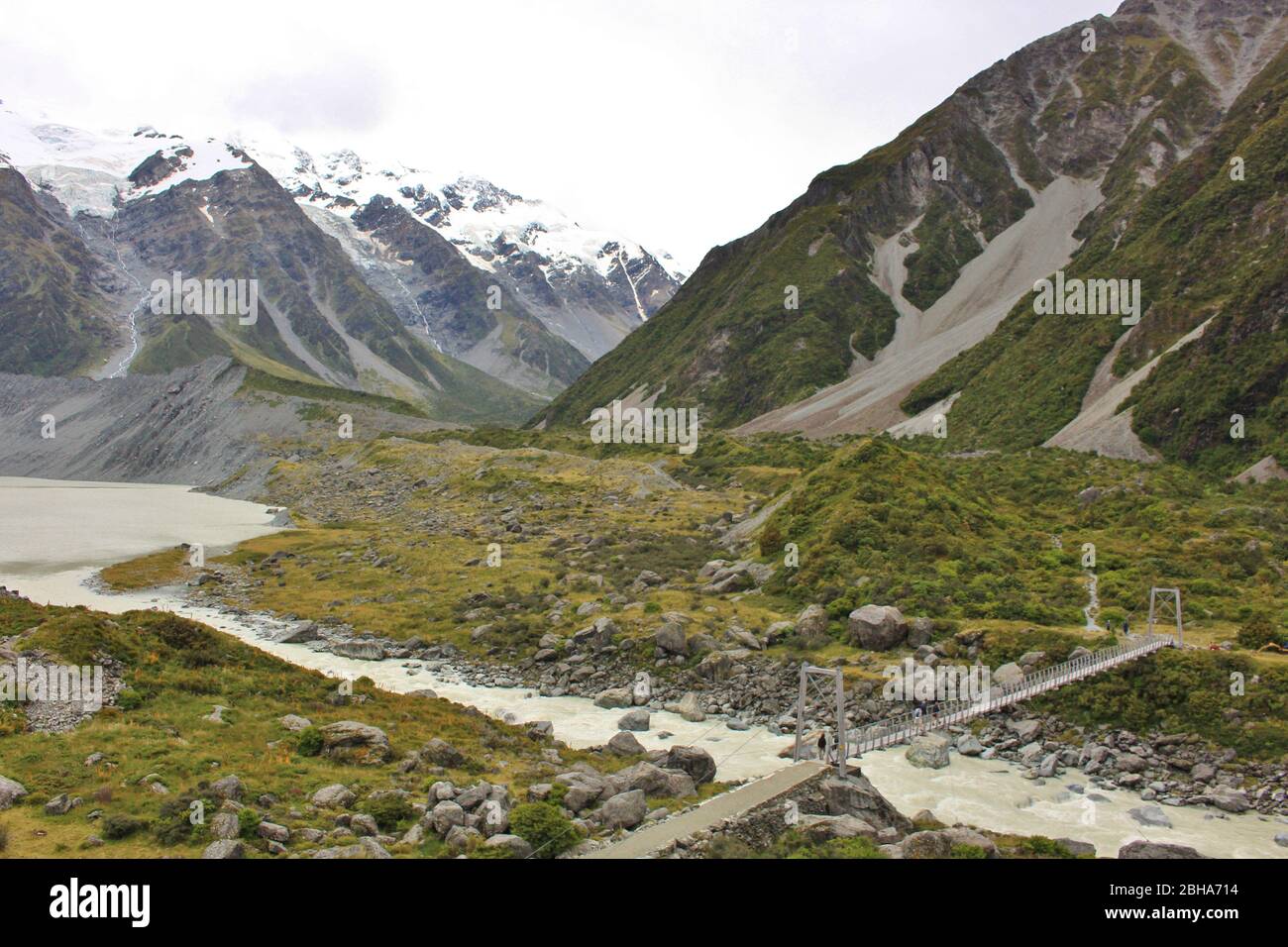 Mount cook bridge new zealand hi-res stock photography and images - Alamy