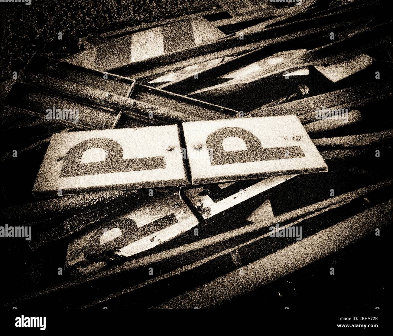 Iconic signs hi-res stock photography and images - Alamy