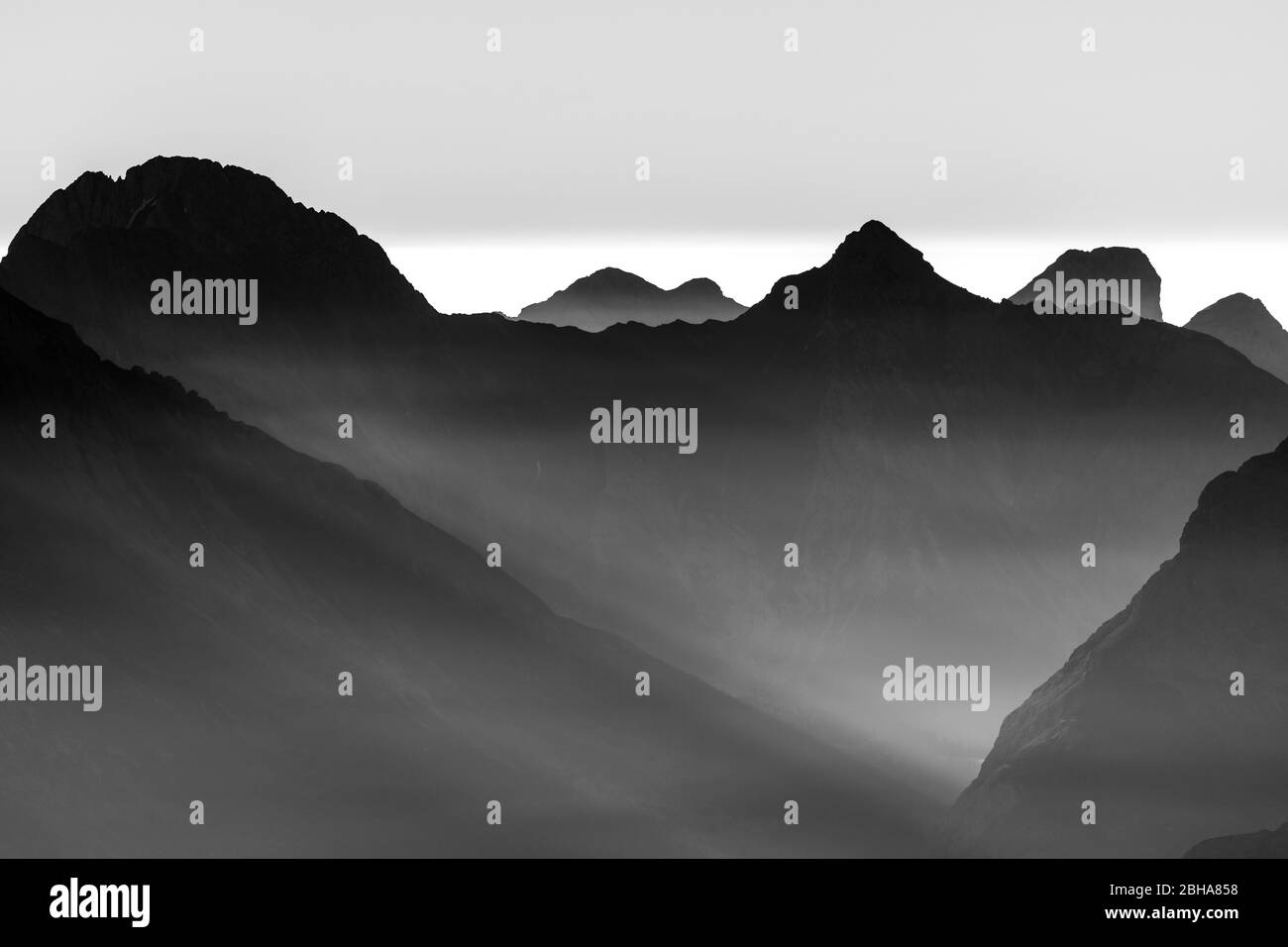 Rising thunder Black and White Stock Photos & Images - Alamy