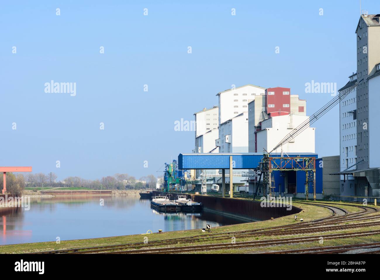 Port of vienna hi-res stock photography and images - Alamy