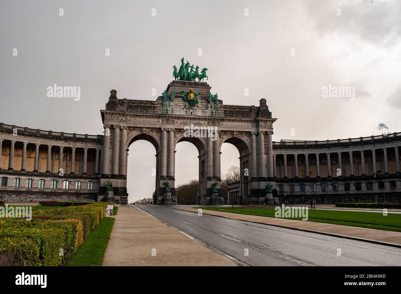 Triomfboog van het Jubelpark / Les Arcades du Cinquantenaire in the ...