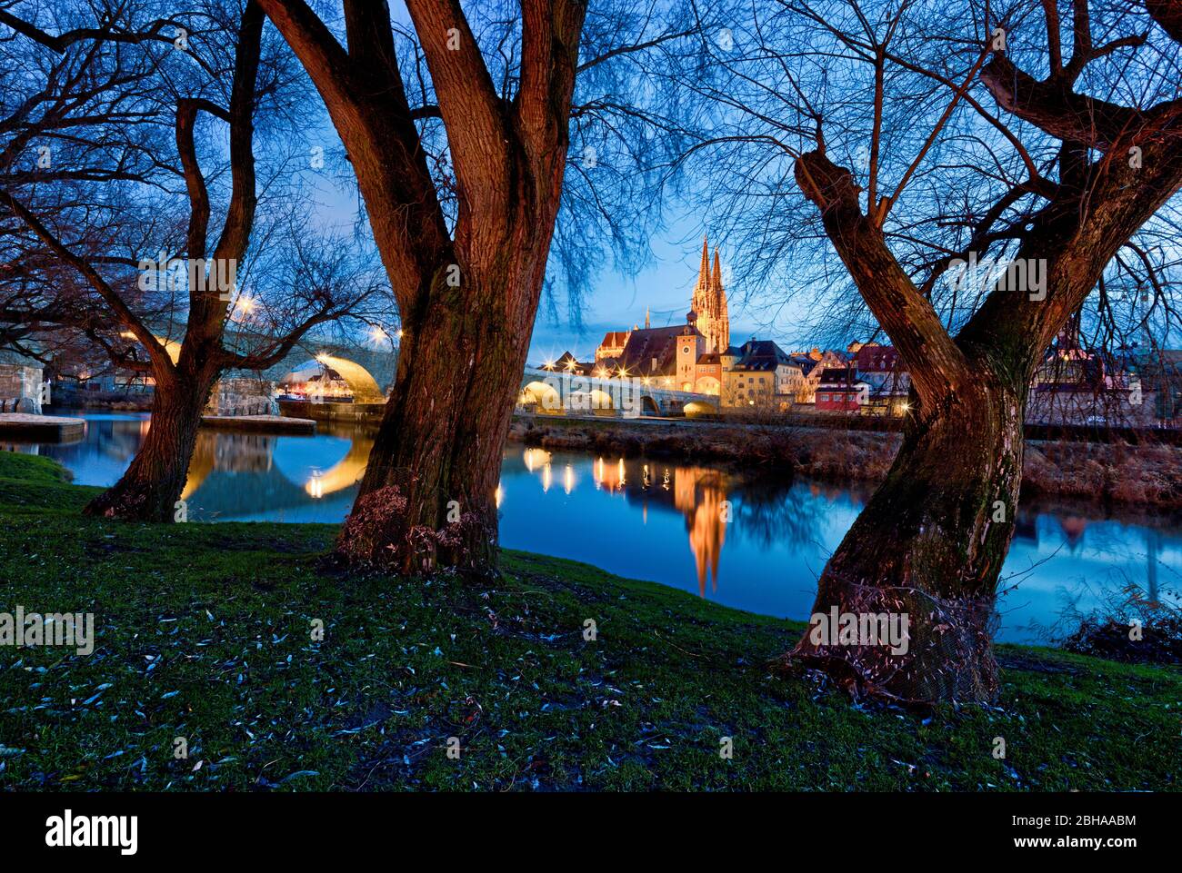 Bridge Over Small River High Resolution Stock Photography and Images ...