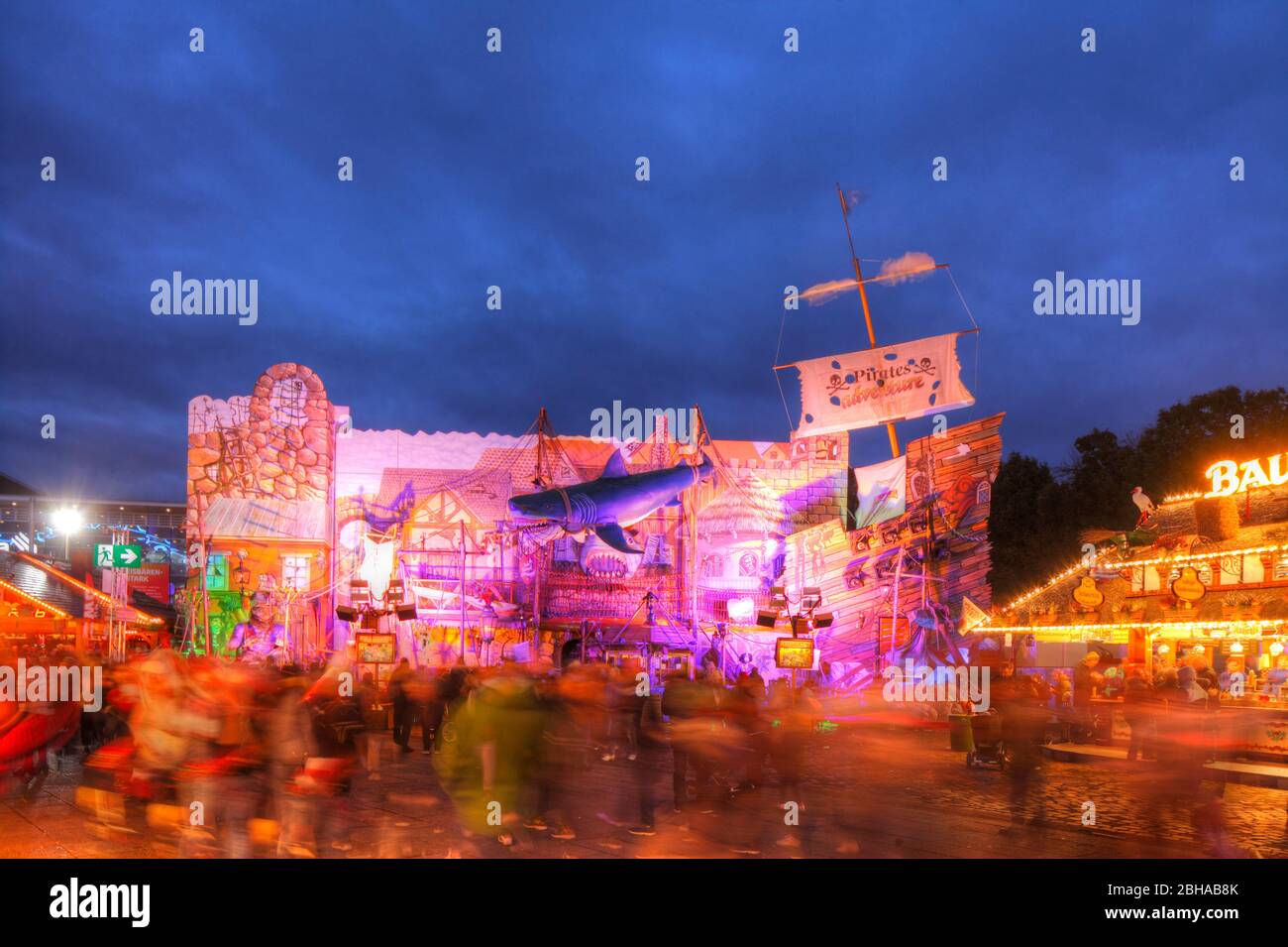 Ride on the Bremer Freimarkt at dusk, Bremen, Germany, Europe Stock ...