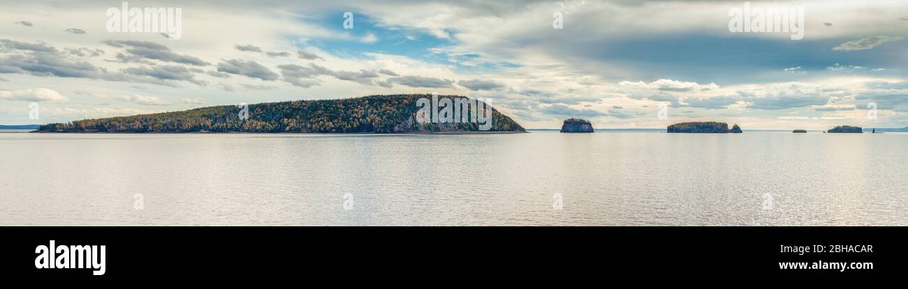 Canada, Nova Scotia, Five Islands, view of the five islands in Cobequid ...