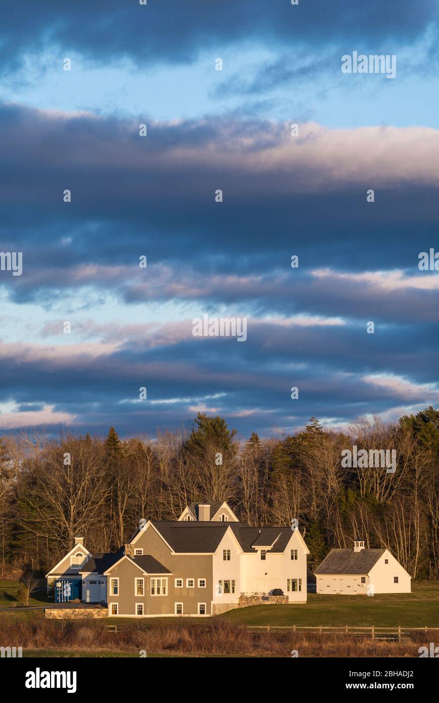 Elizabeth small hi-res stock photography and images - Alamy