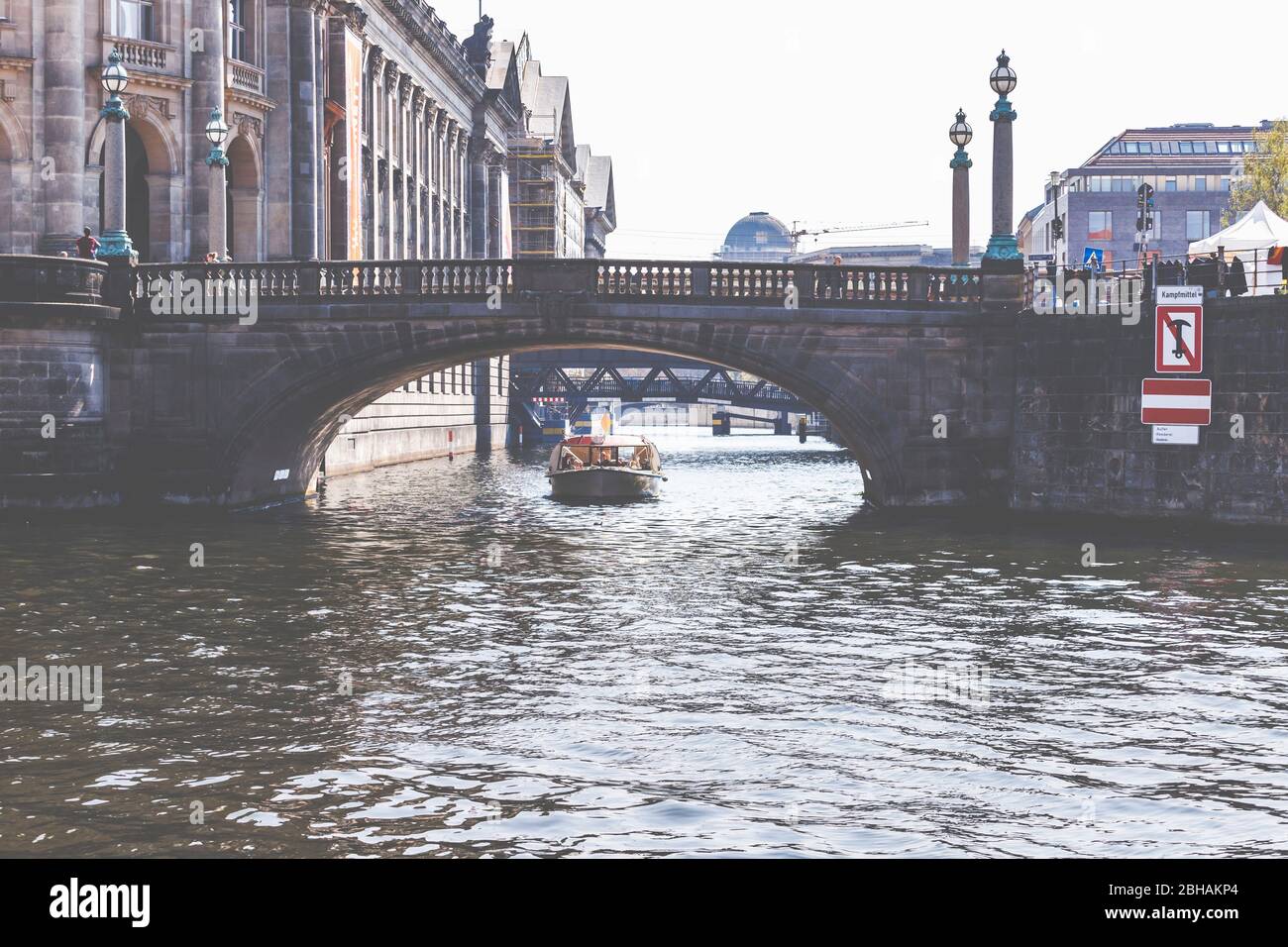 Small boat crossing hi-res stock photography and images - Alamy