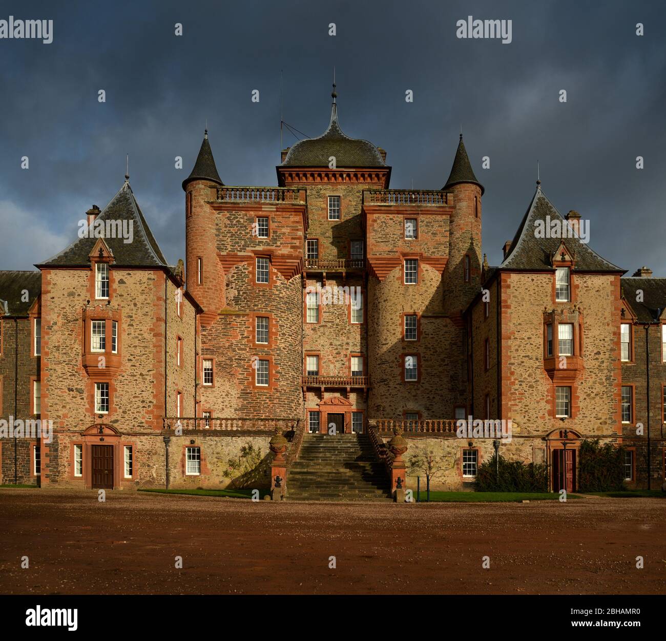 Scottish castle turret hi-res stock photography and images - Alamy