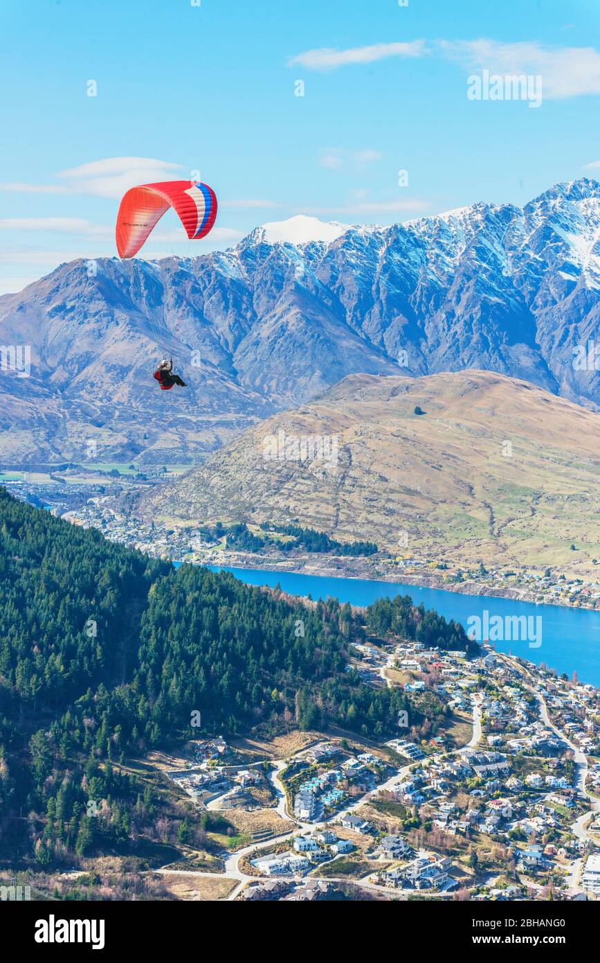 Paragliding over Queenstown, Queenstown, South Island, New Zealand ...