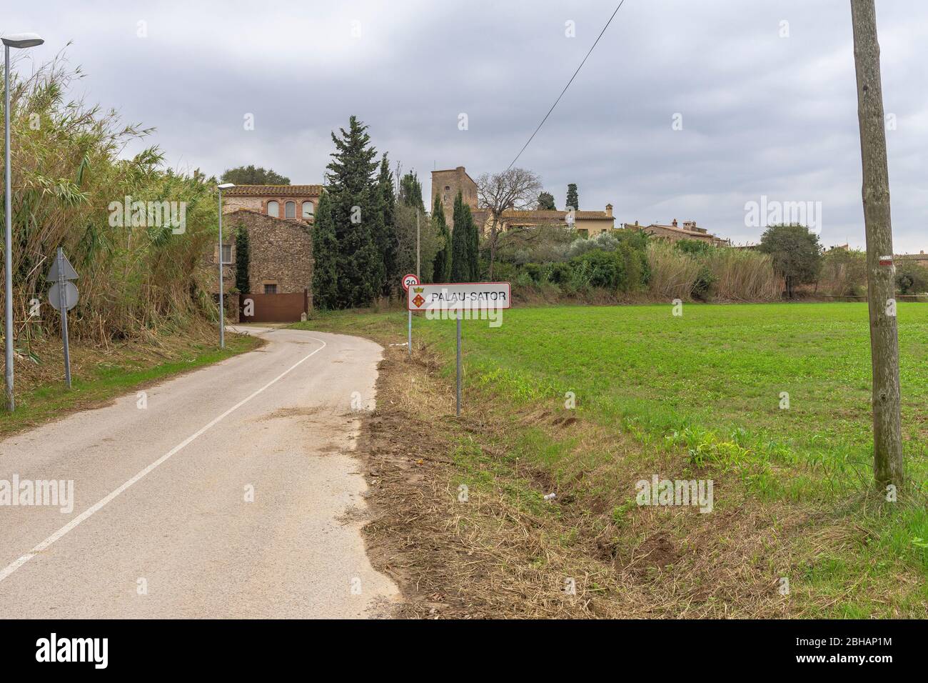 Entrance to medieval village hi-res stock photography and images - Alamy