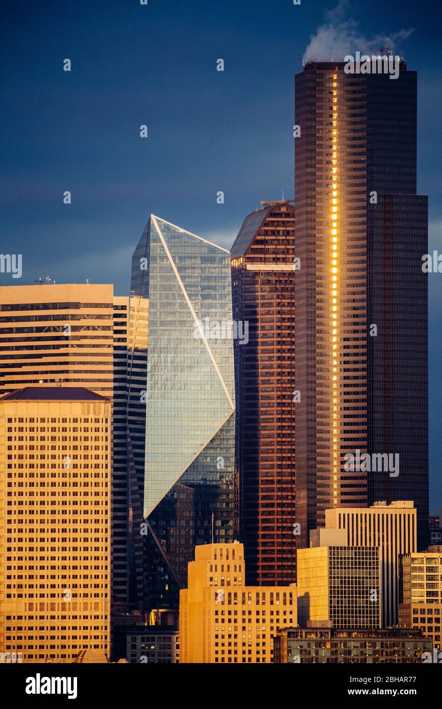 Modern exterior architecture hi-res stock photography and images - Alamy