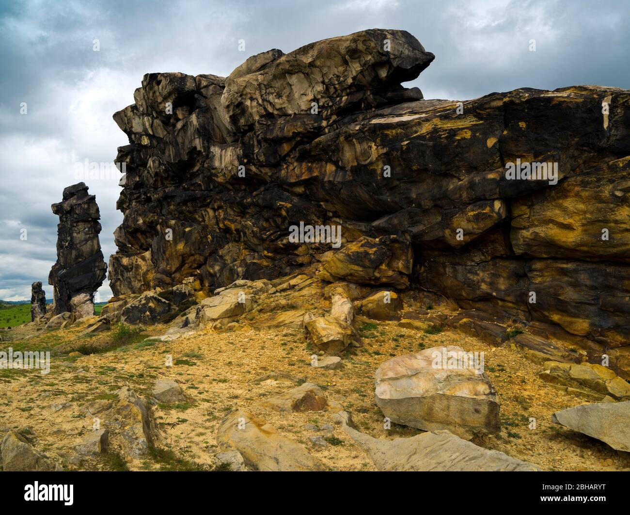 Emergent rock hi-res stock photography and images - Alamy