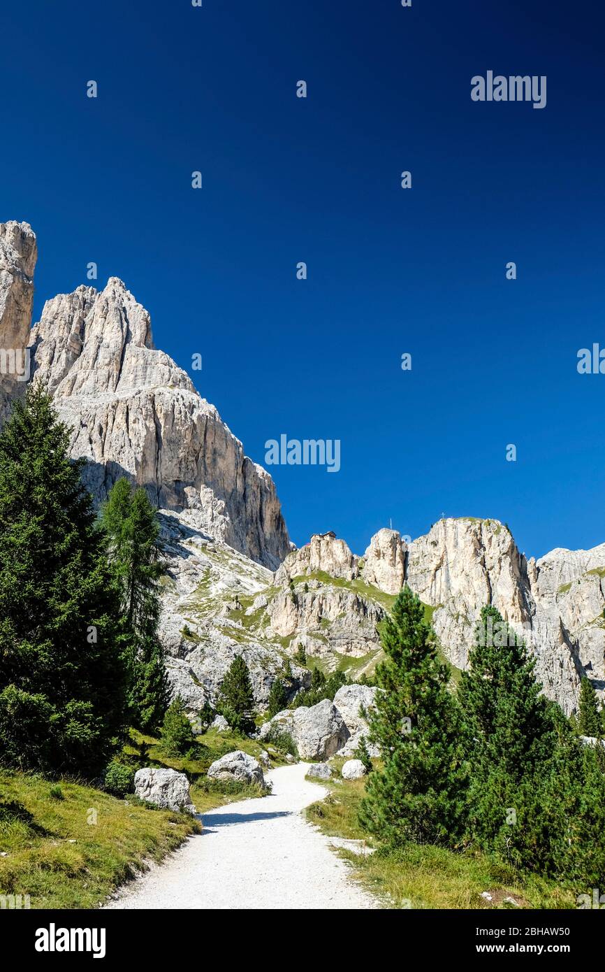 Rifugio vajolet hi-res stock photography and images - Alamy