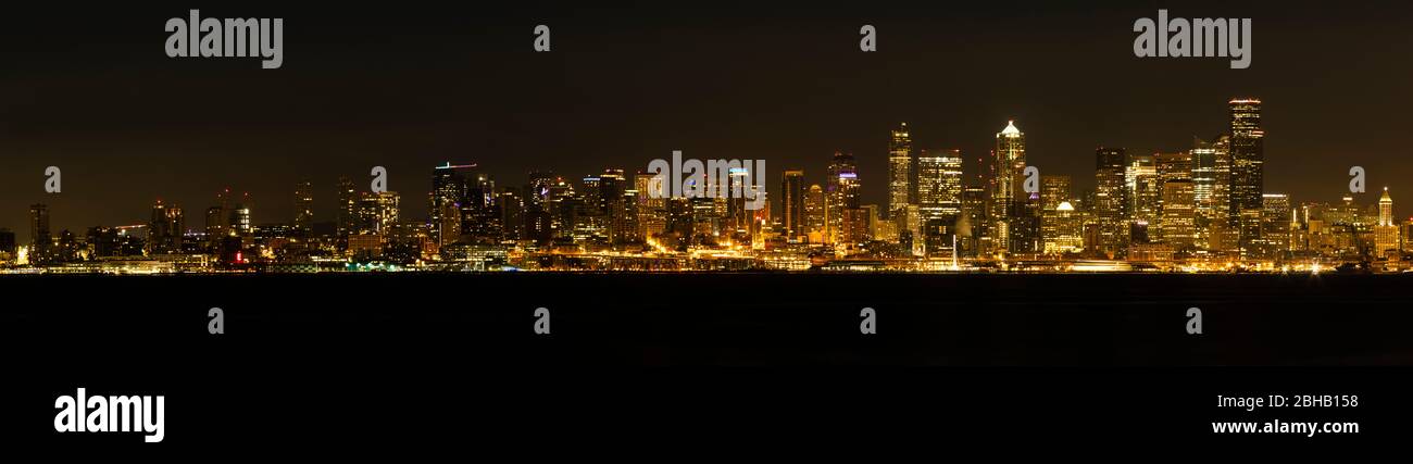 Seattle skyline night hi-res stock photography and images - Alamy