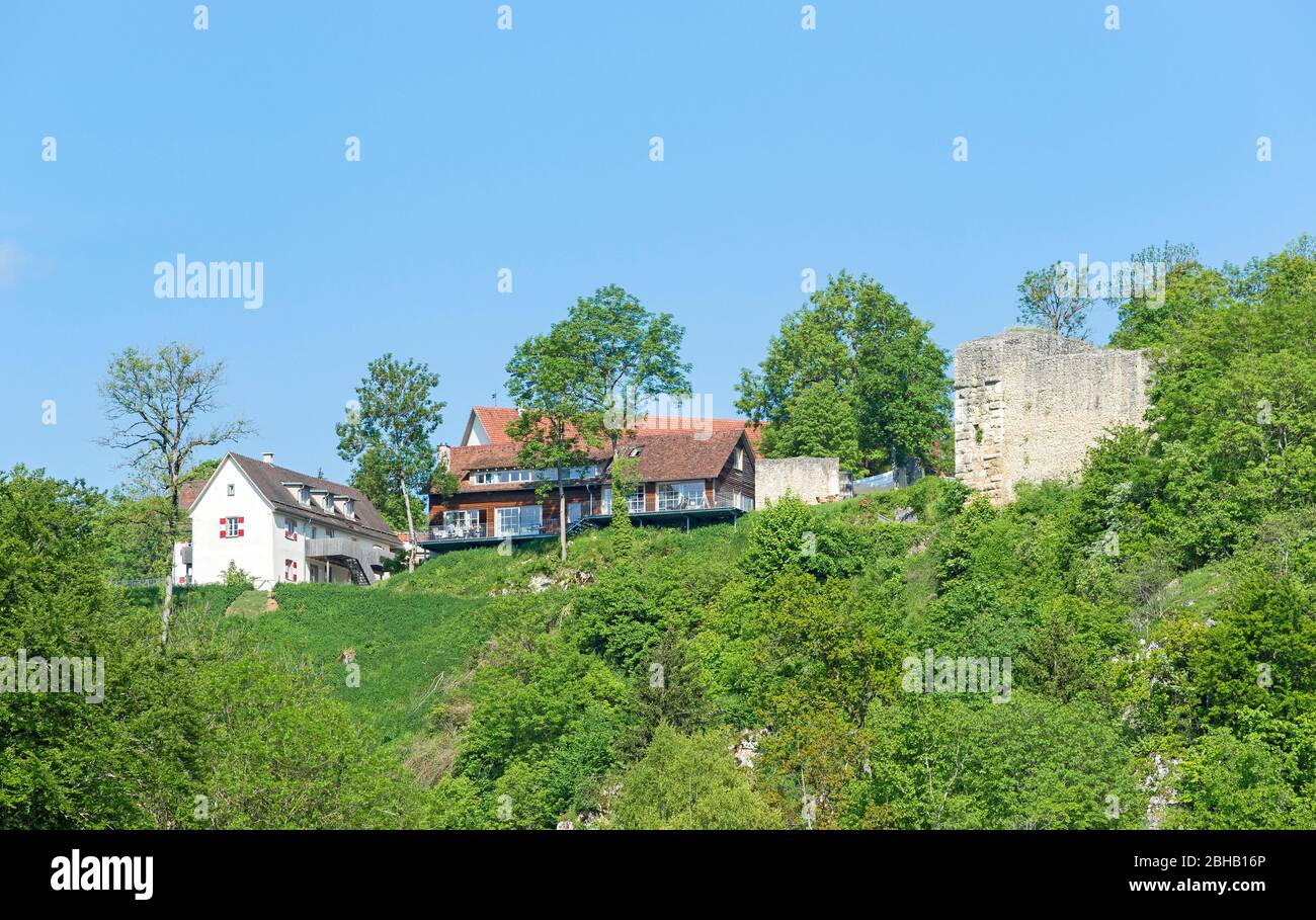 Germany, Baden-Wuerttemberg, Hayingen - Indelhausen, Hofgut and ruin ...