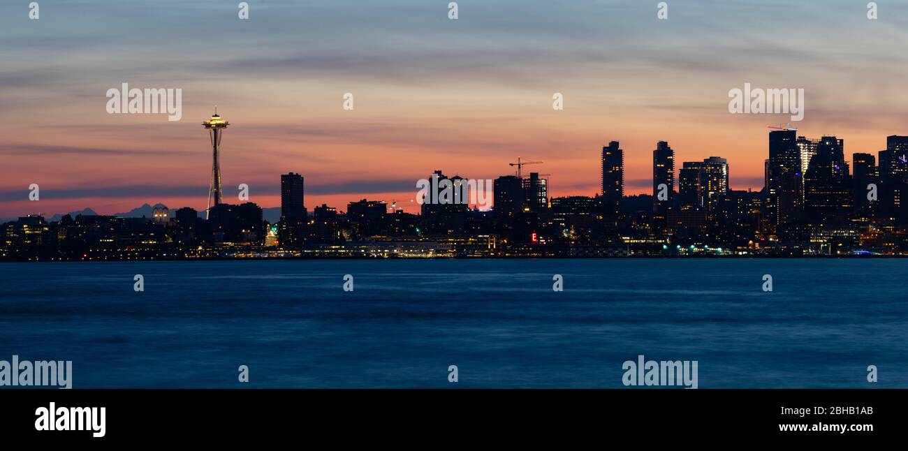Evening skyline, Seattle, Washington, USA Stock Photo - Alamy