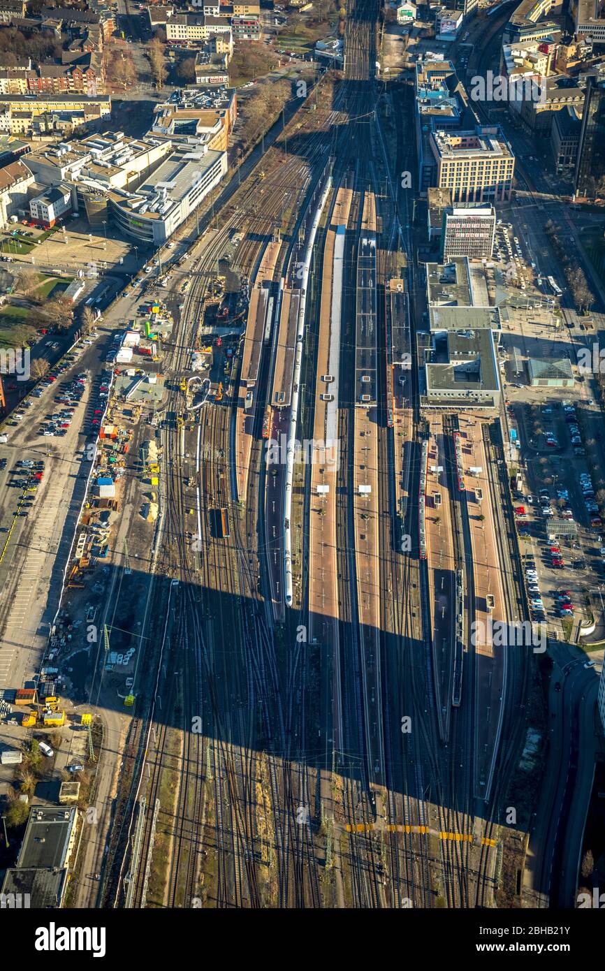 Aerial view, central station with platform and railway tracks, Dortmund ...