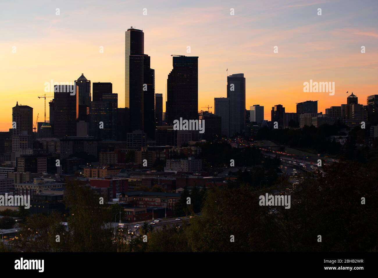 City street, sunset, usa hi-res stock photography and images - Alamy