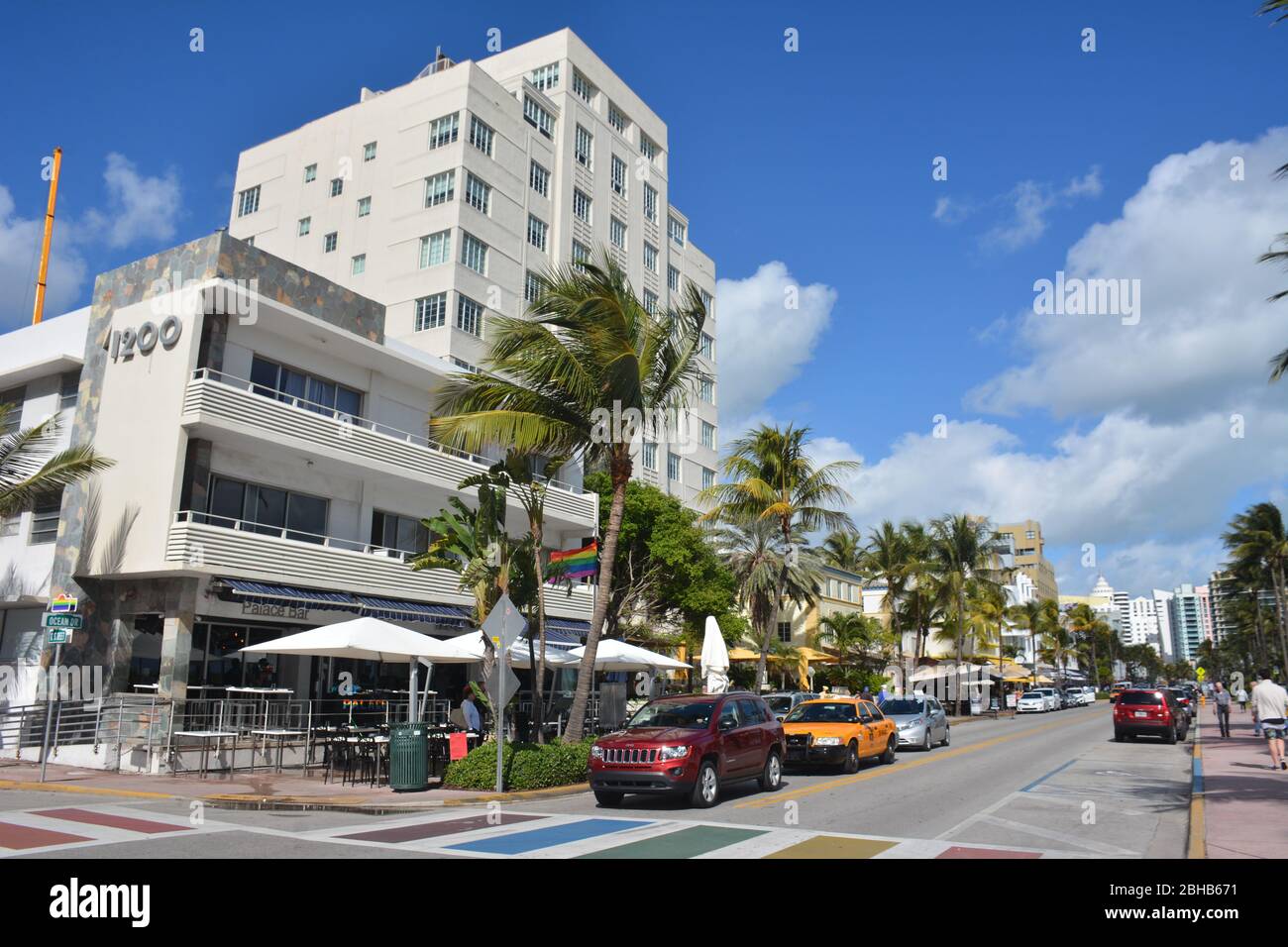 Miami beach art deco walking tour hi-res stock photography and images ...