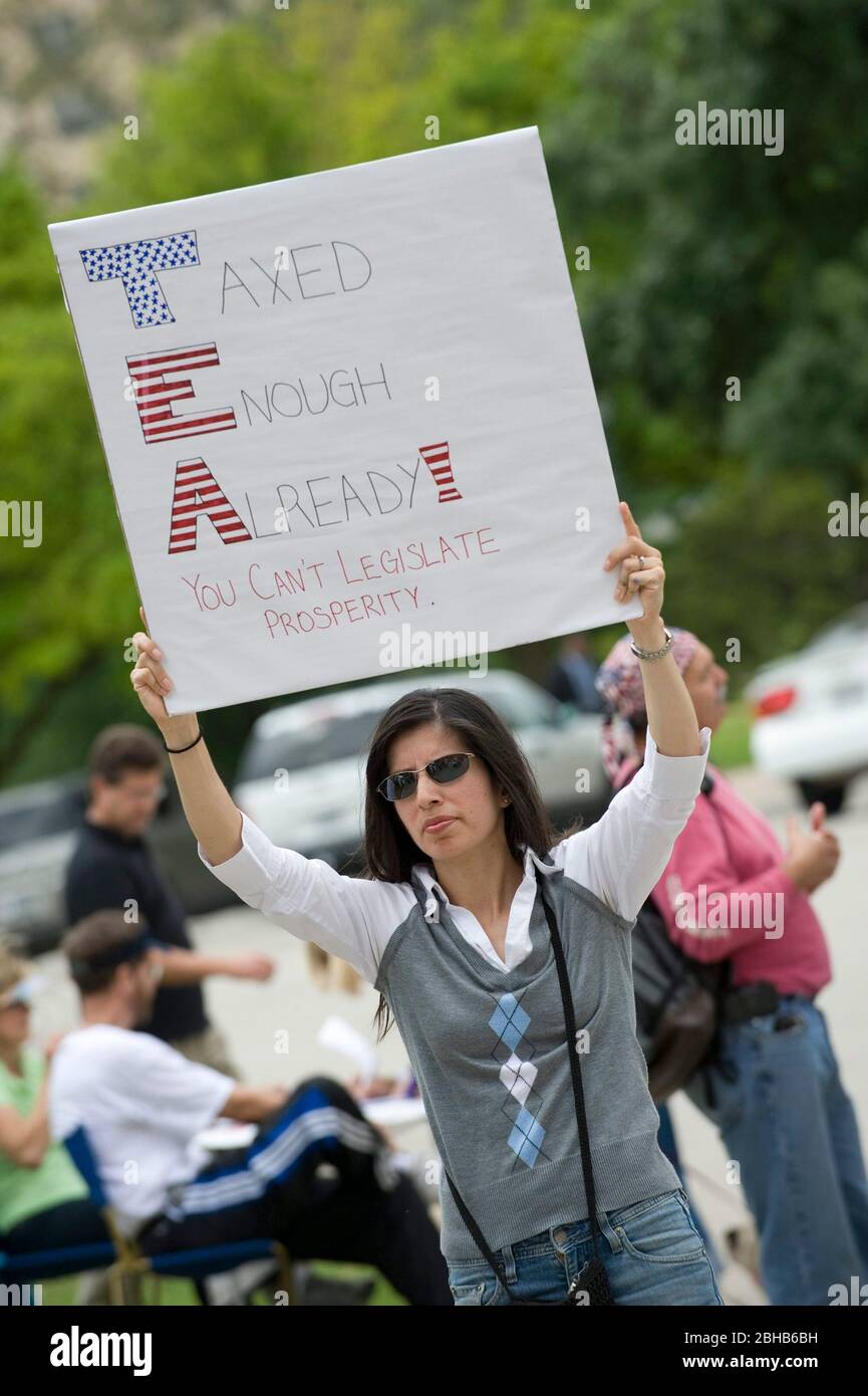 Texas tea party supporter hi-res stock photography and images - Alamy