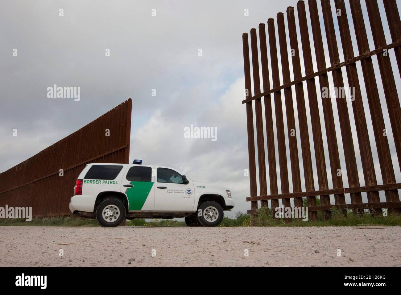 Hidalgo Texas USA, May 14 2010: The U.S. Border Patrol monitors an open ...