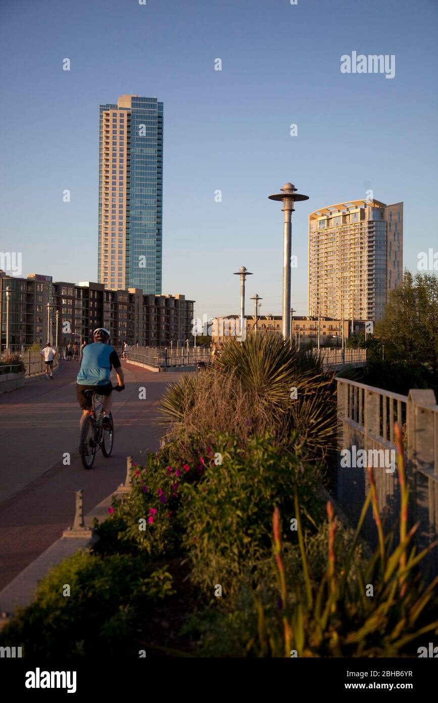 Austin, Texas USA, April 7, 2009: High-rise residential buildings tower ...