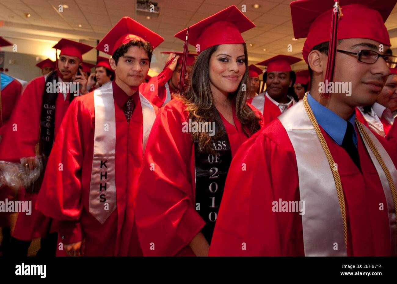 High school graduation ceremonies hi-res stock photography and images ...