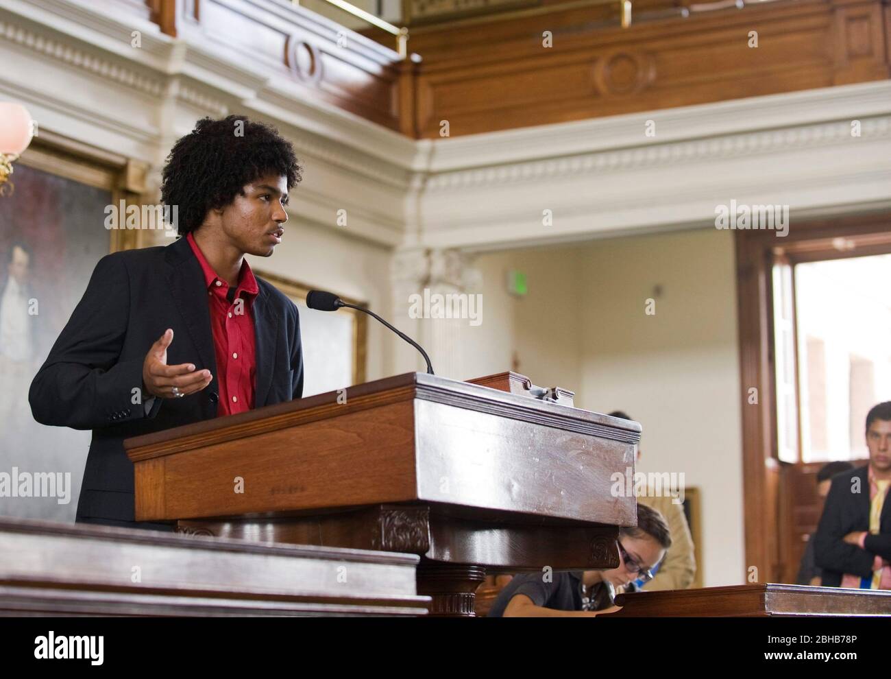 Teen speaker hi-res stock photography and images - Alamy