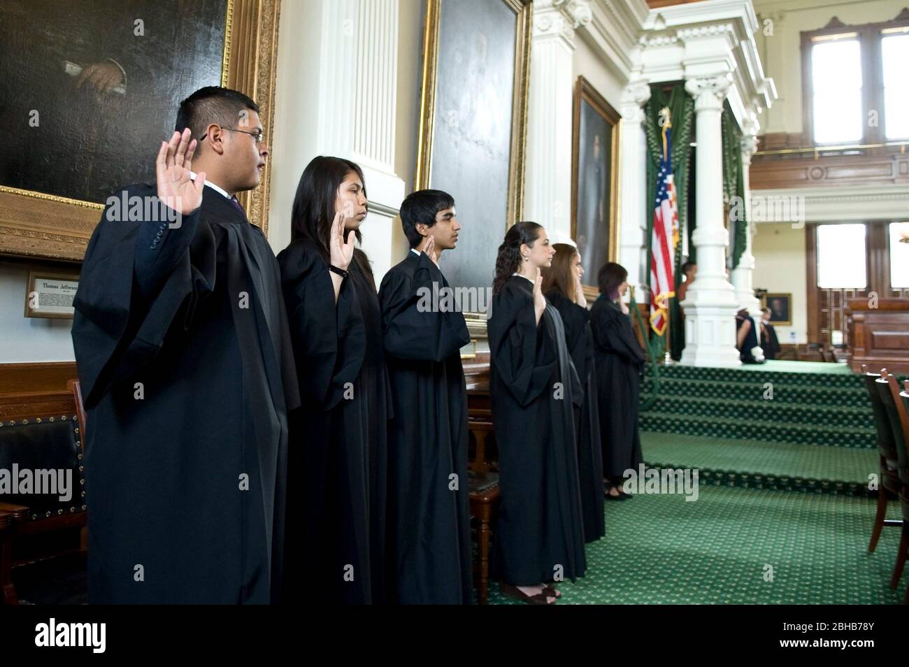Is sworn in ceremony court session hi-res stock photography and images ...