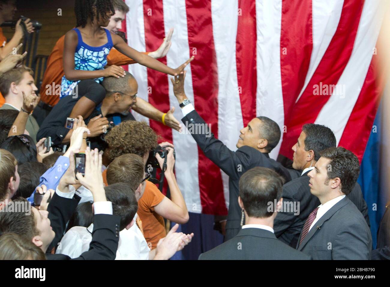 Crowd pictures hi-res stock photography and images - Alamy