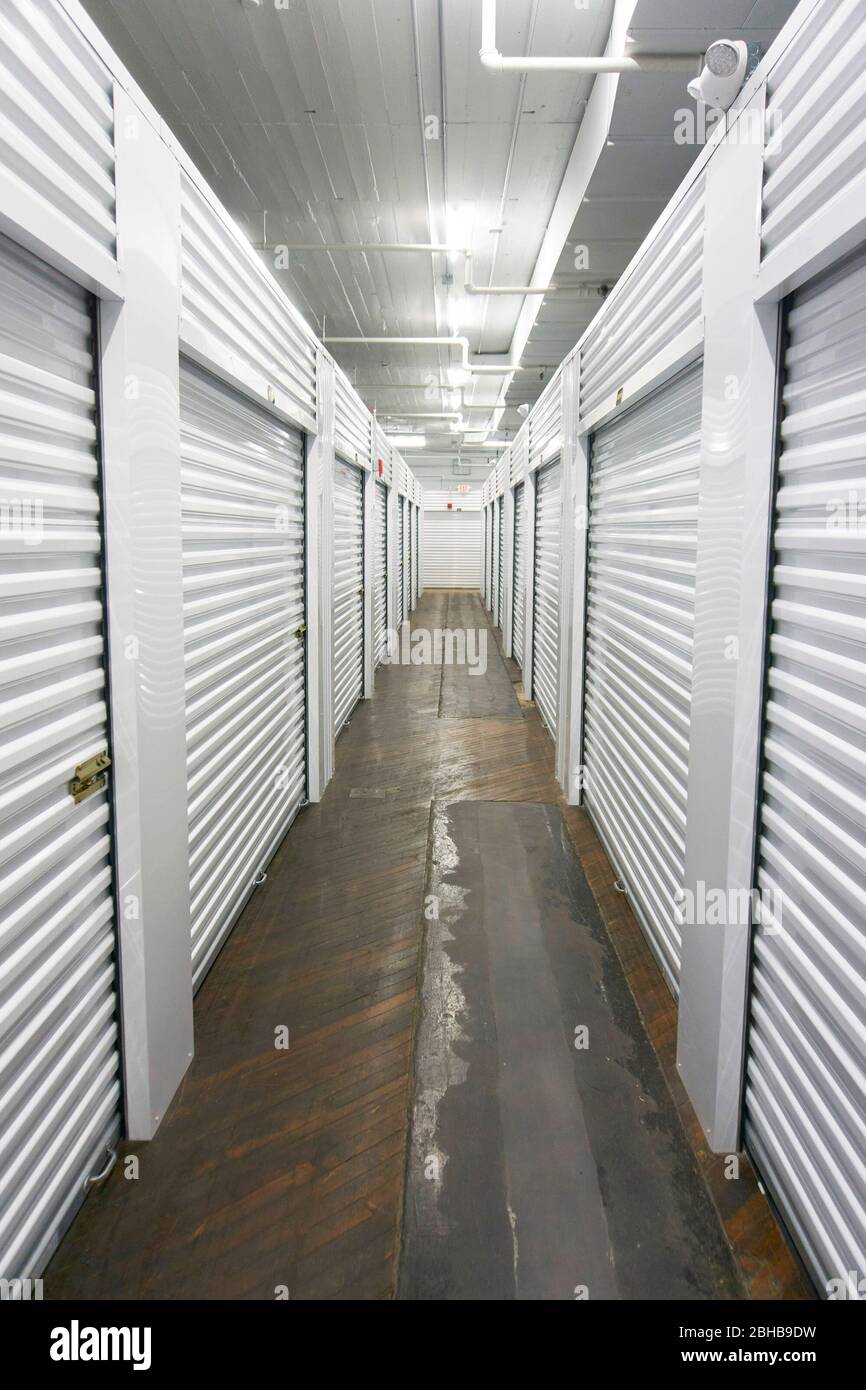 Storage lockers hi-res stock photography and images - Alamy