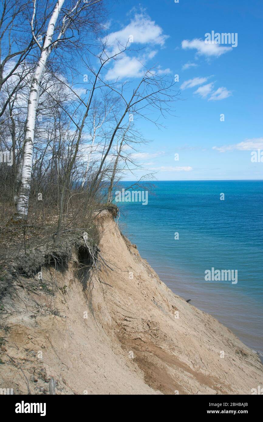 Lake Michigan, Wisconsin side, bluff erosion Stock Photo - Alamy